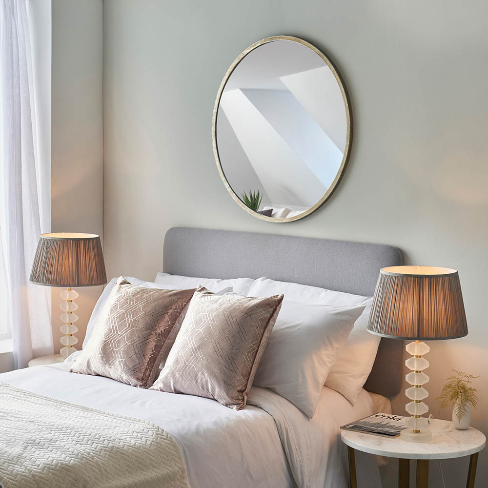 Annabelle & Freya Table